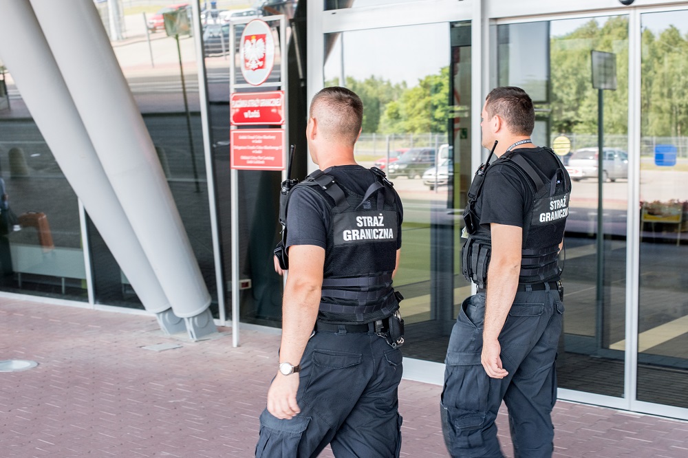 Zatrzymany po przylocie z Aten - Aktualności Nadwiślański Oddział ... Zatrzymany po przylocie z Aten - Aktualności Nadwiślański Oddział ...